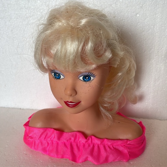Vintage | Toys | Rare Vintage Barbie Make Me Pretty Styling Head Blue ...